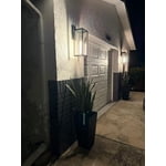 - Customer ratings & reviews