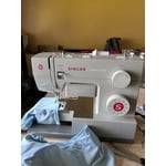 SINGER® Classic™ 44S Heavy Duty Sewing Machine - Walmart.ca