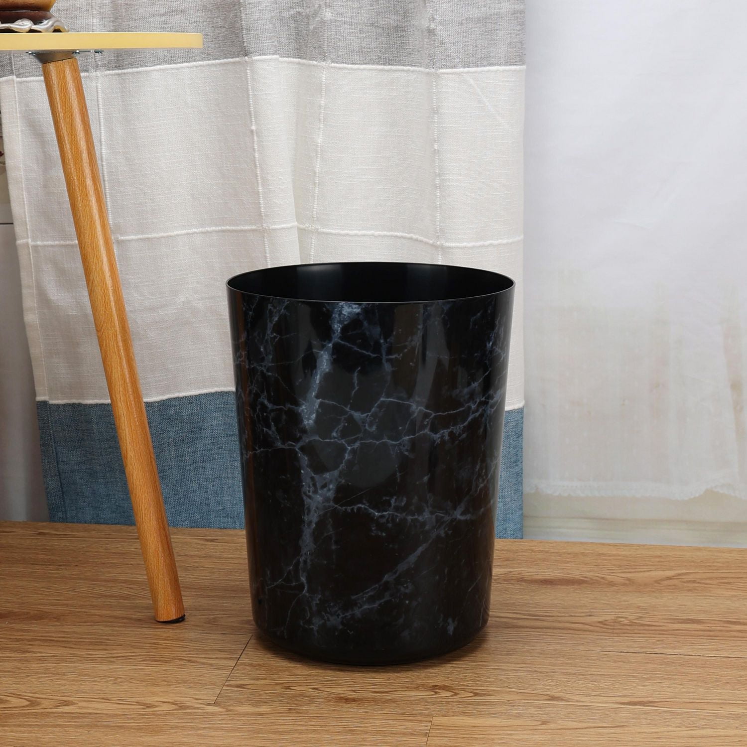 Mainstays 11.4 Liter Round Plastic Waste Can, Black Marble 1pc, Waste ...