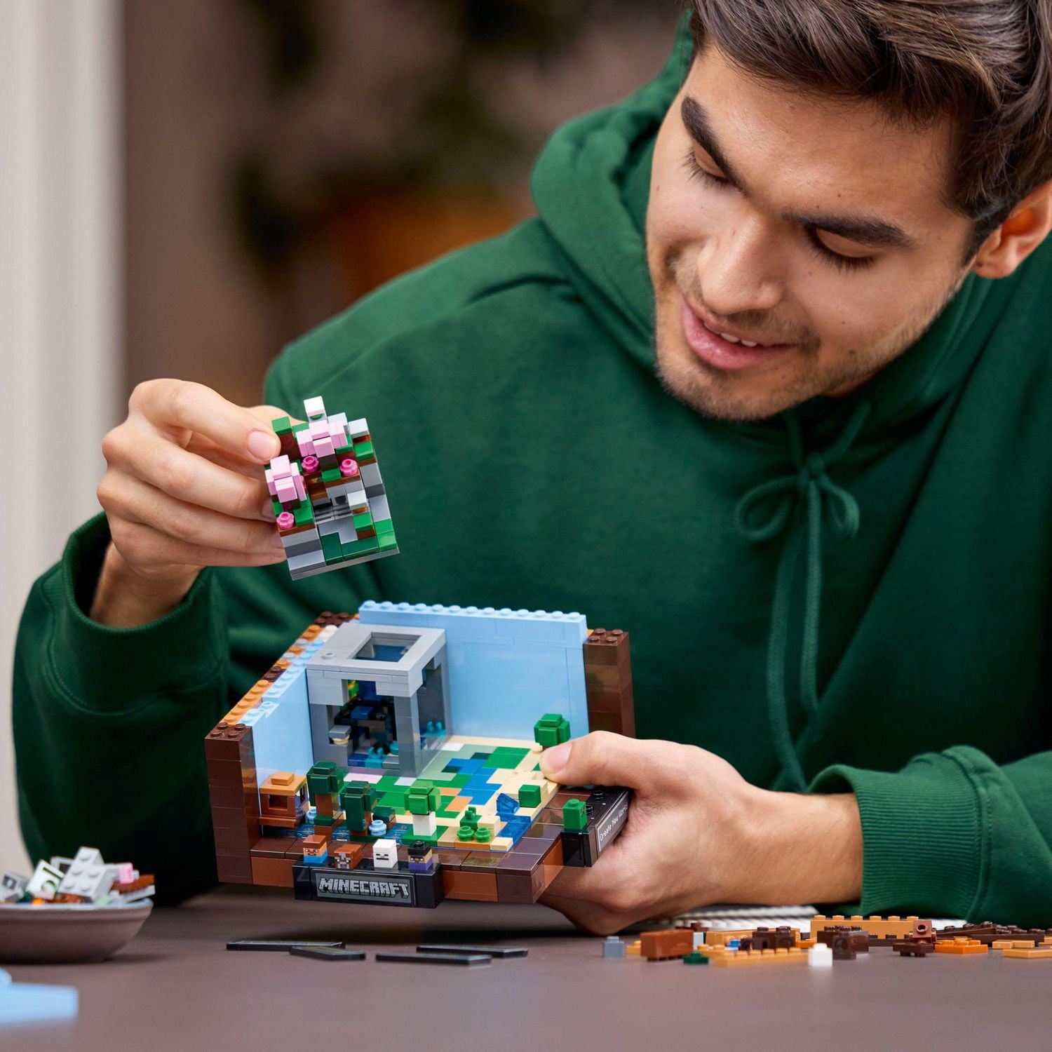 LEGO Minecraft The Crafting Table Video Game Building Set with Minecraft Figures Mobs and Biomes 15 Year Anniversary Model Minecraft Gift Idea for
