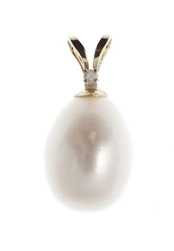 Click here for Jewels 4 Ever 14kt Gold Pearl Diamond Pendant prices