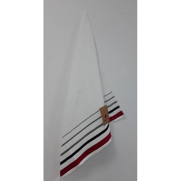 CANADIANA - MAPLE LEAF - BEACH TOWEL - WHITE - 34"X64" - Walmart.ca