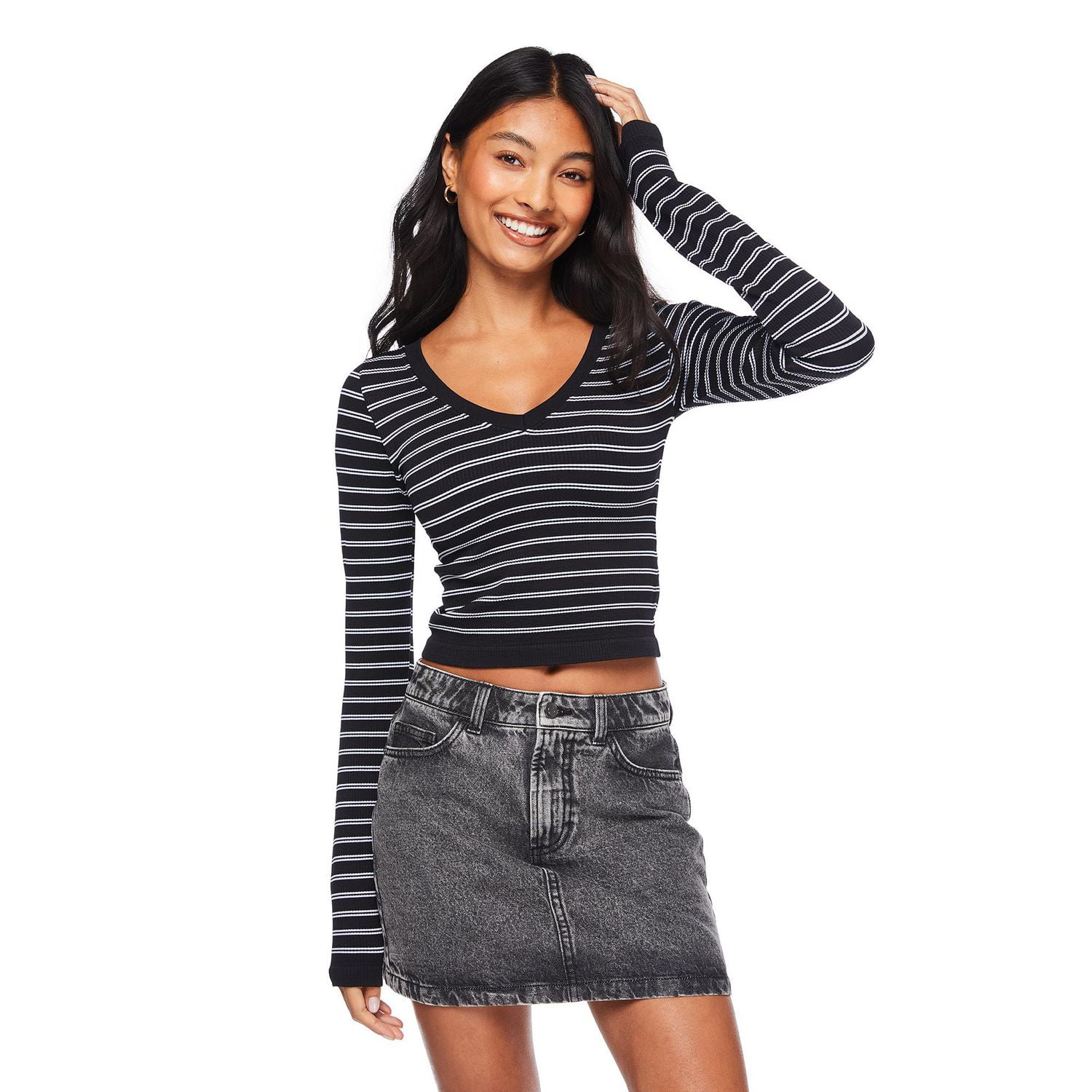 Click here for No Boundaries Womens Long Sleeve Tee Xs prices