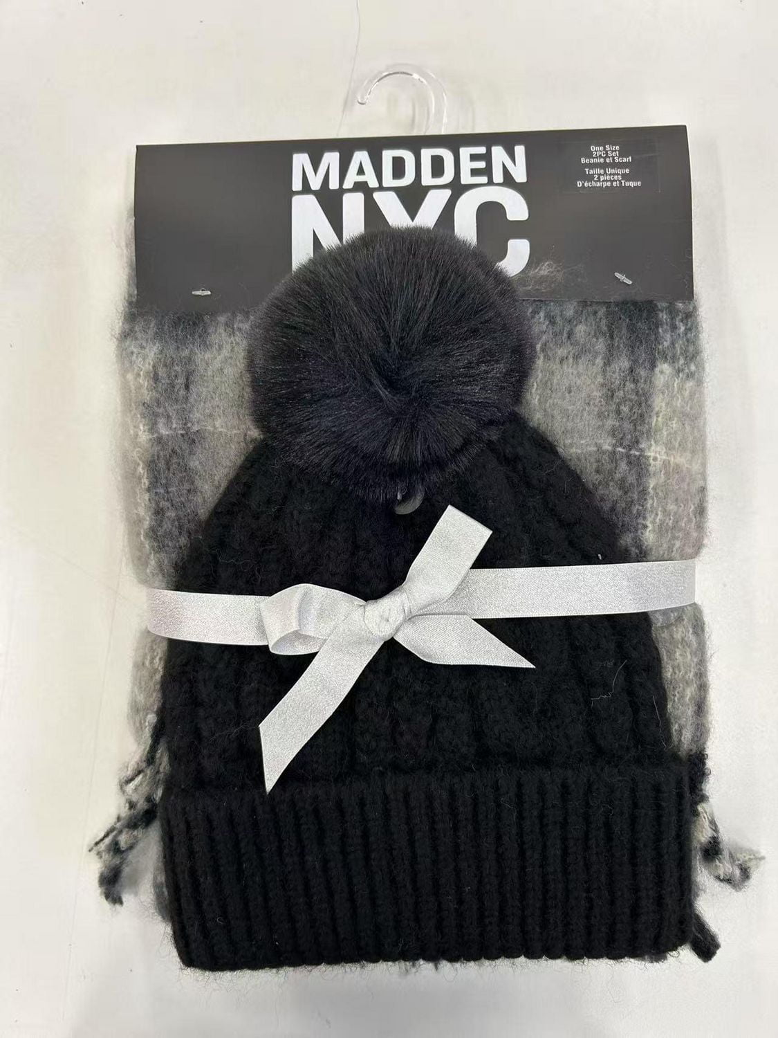 Click here for Madden Nyc Beane With Scarf One Size prices
