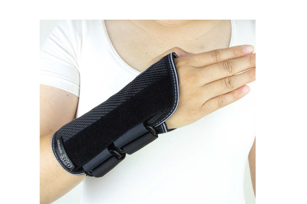Click here for Paramedic Dynamic Wrist Support - Left - Medium L prices