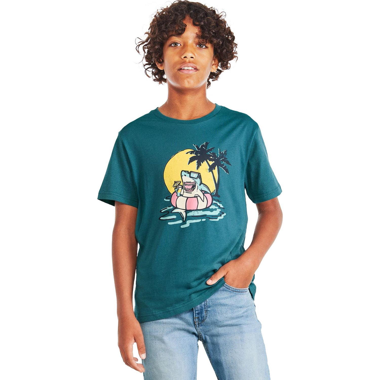 Click here for George Boys Graphic T-Shirt M prices