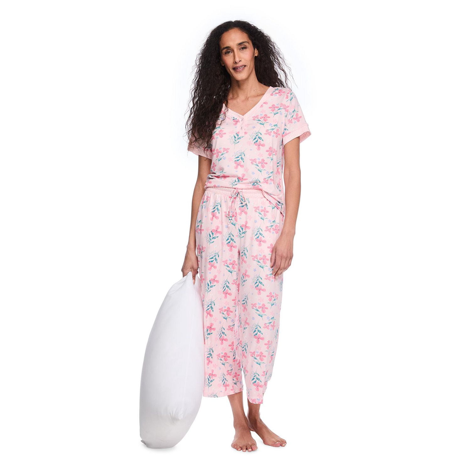 Click here for Iyla Womens Two Piece Capri Pajama Set S prices