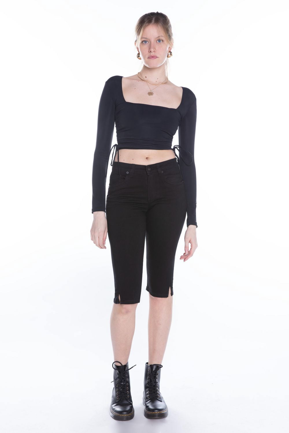 Click here for Jeaniologie Ladies Capri Black 6 prices