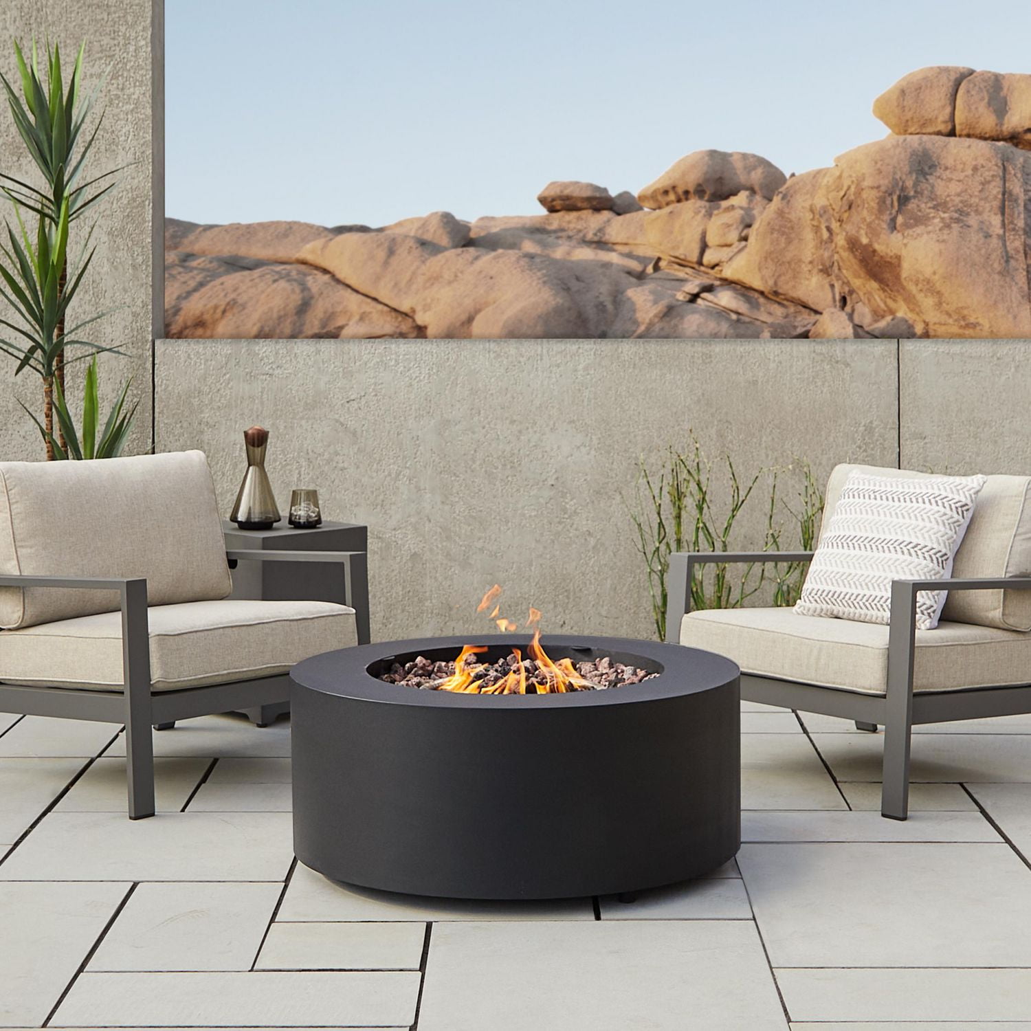 Round gas fire store