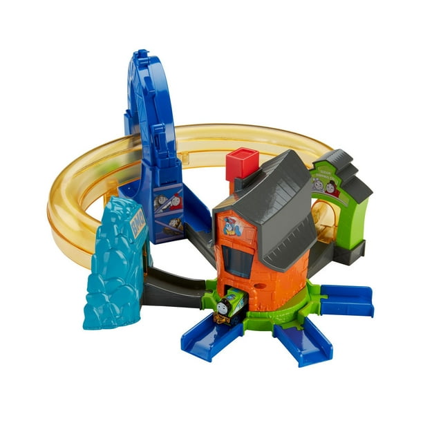 Thomas the Train Thomas & Friends Minis Boost 'n Blast Stunt Set ...