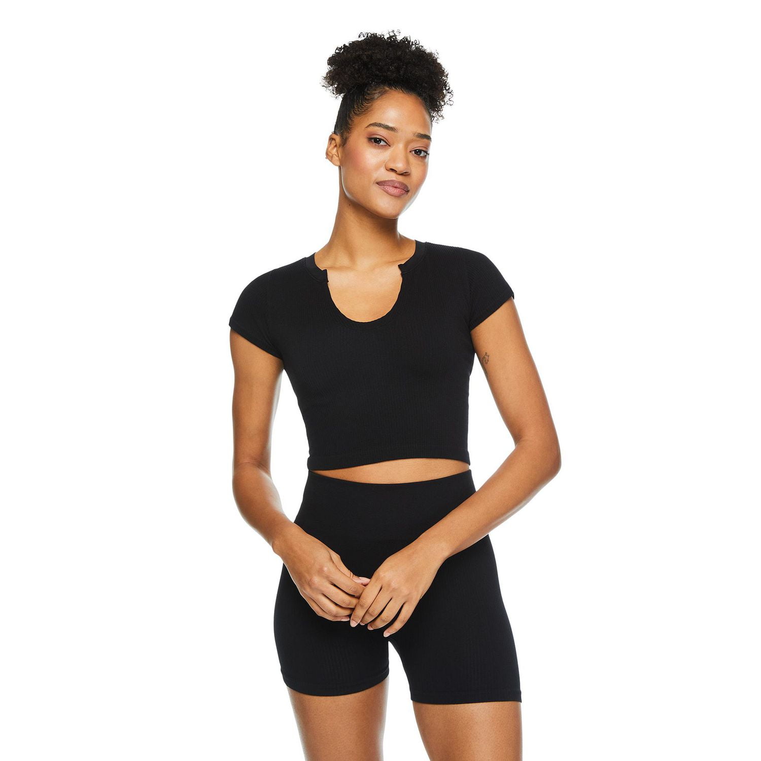 Click here for No Boundaries Womens Seamless Tee S prices