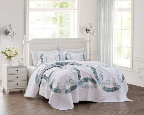 Click here for Shabby Chic Wedding Ring Quilt Set White Twin prices