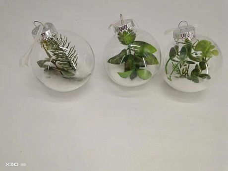 HOLIDAY TIME BALL W/ONE LEAVE | Walmart Canada