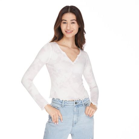 No Boundaries Women's Printed Split Neckline Henley | Walmart Canada