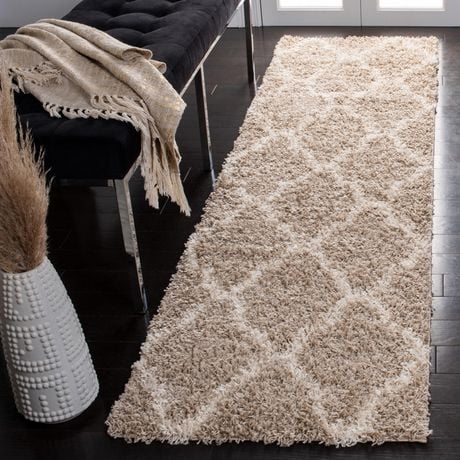 Click here for Safavieh Dallas Logan Geometric Shag Area Rug Beig... prices