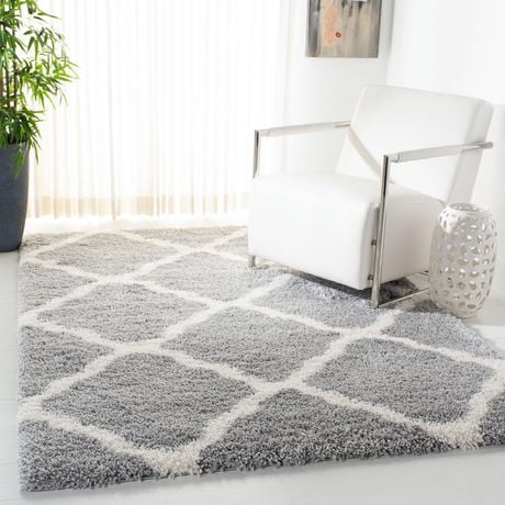 Click here for Safavieh Fontana Venice Geometric Plush Shag Area... prices