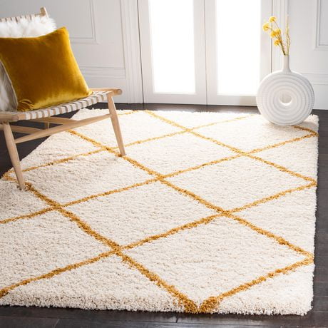Click here for Safavieh Hudson Amias Geometric Shag Area Rug Ivor... prices