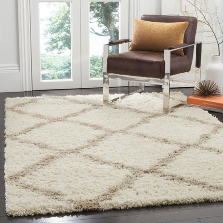 Click here for Safavieh Dallas Logan Geometric Shag Area Rug Ivor... prices