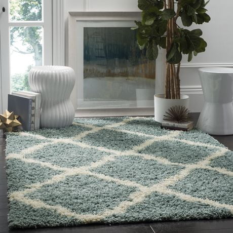 Click here for Safavieh Dallas Logan Geometric Shag Area Rug Seaf... prices