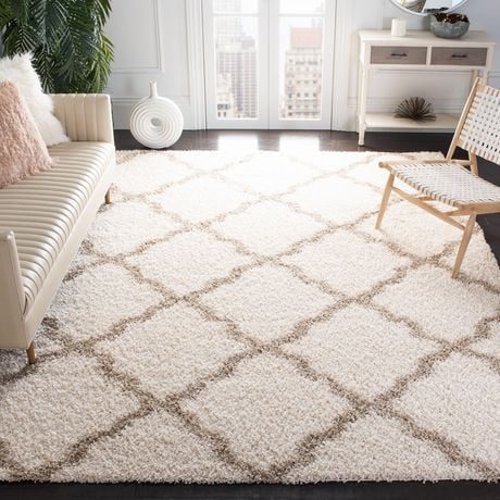 Click here for Safavieh Dallas Logan Geometric Shag Area Rug Ivor... prices