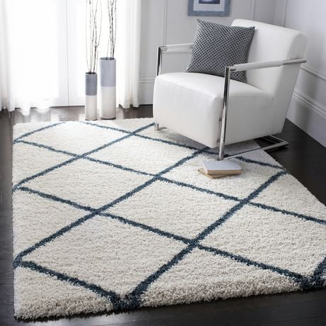 Click here for Safavieh Hudson Amias Geometric Shag Area Rug Ivor... prices