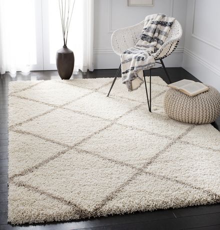 Click here for Safavieh Hudson Amias Geometric Shag Area Rug Ivor... prices