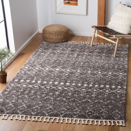 Click here for Safavieh Berber Fringe Lesleigh Aztec Shag Area Ru... prices