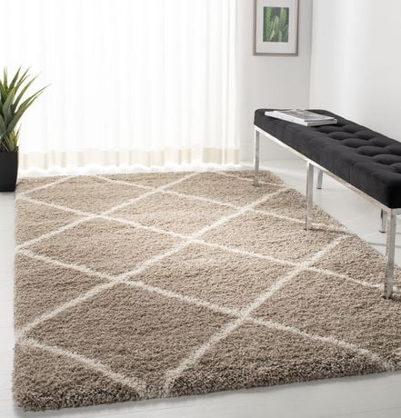 Click here for Safavieh Hudson Amias Geometric Shag Area Rug Beig... prices