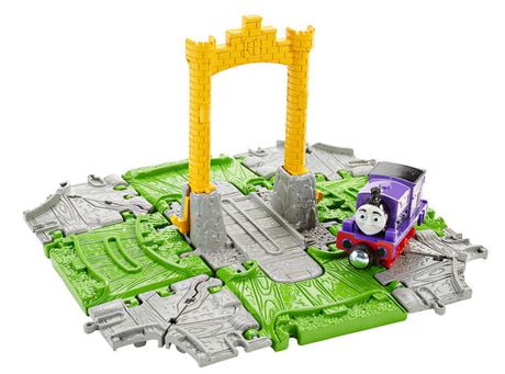 Thomas and Friends Take-n-Play Charlie at Ulfstead Castle Playset ...
