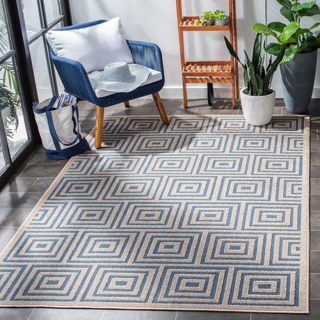Click here for Safavieh Cottage Laraine Geometric Outdoor Area Ru... prices