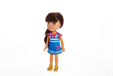Fisher-Price Nickelodeon Dora and Friends Summer Adventure Dora Figure ...