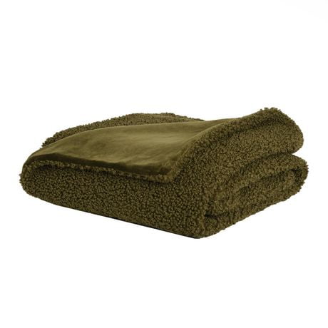 Teddy Faux Fur Throw, Green (50" x 60") by Nemcor - Walmart.ca