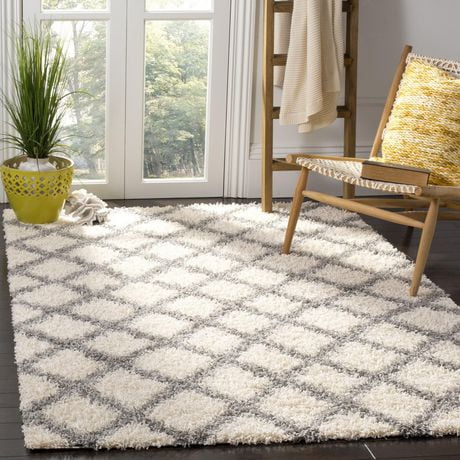 Click here for Safavieh Layla Geometric Plush Shag Area Rug Ivory... prices