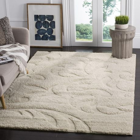 Click here for Safavieh Florida Lavonne Floral Plush Shag Area Ru... prices
