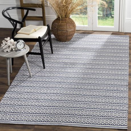 Click here for Safavieh Montauk Randall Geometric Stripes Area Ru... prices