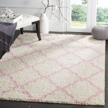 Click here for Safavieh Dallas Logan Geometric Shag Area Rug  Ivo... prices