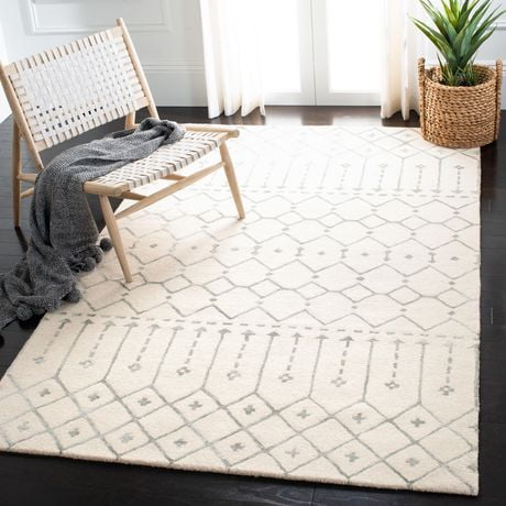 Click here for Safavieh Himalaya Darin Geometric Area Rug Ivory /... prices