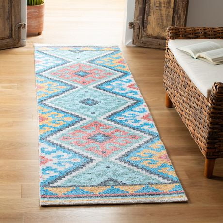 Click here for Safavieh Saffron Franklin Geometric Area Rug Blue... prices