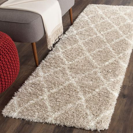 Click here for Safavieh Montreal Vesela Geometric Shag Area Rug B... prices