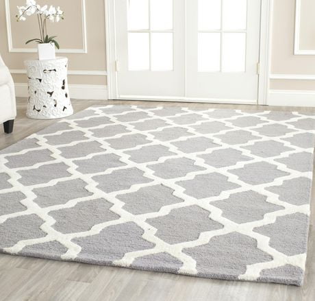 Click here for Safavieh Cambridge Liam Geometric Area Rug Silver... prices