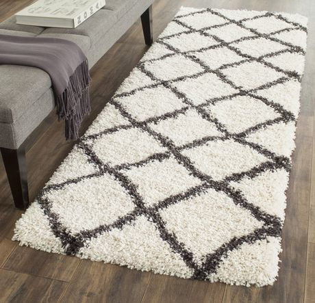 Click here for Safavieh Belize Joisse Geometric Plush Shag Area R... prices
