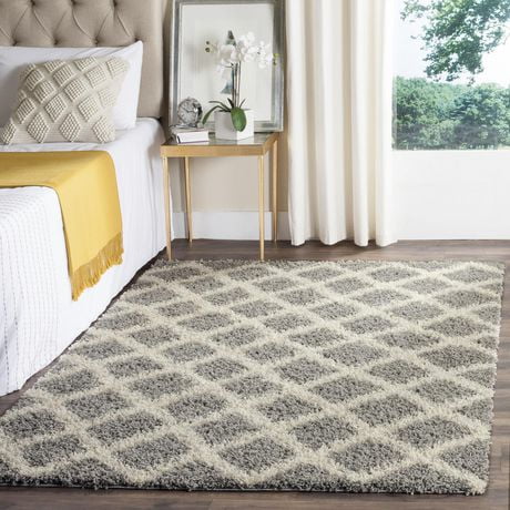 Click here for Safavieh Dallas Jerrie Geometric Shag Area Rug Gre... prices