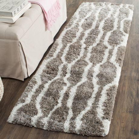 Click here for Safavieh Barcelona Melinda Geometric Shag Rug Silv... prices