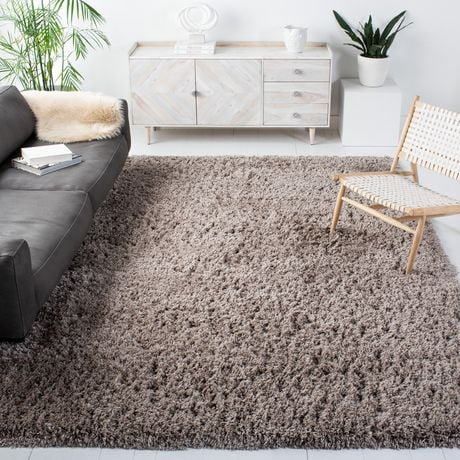 Click here for Safavieh Polar Abbot Solid Extreme Plush Shag Area... prices