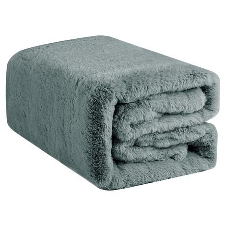 Luxurious Millano Soft Light Green Faux Fur Throw - Walmart.ca