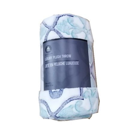 hometrends Micro Plush Throw - Walmart.ca