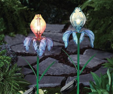 Click here for Hometrends Solar Flower Garden Stake Outdoor Light... prices