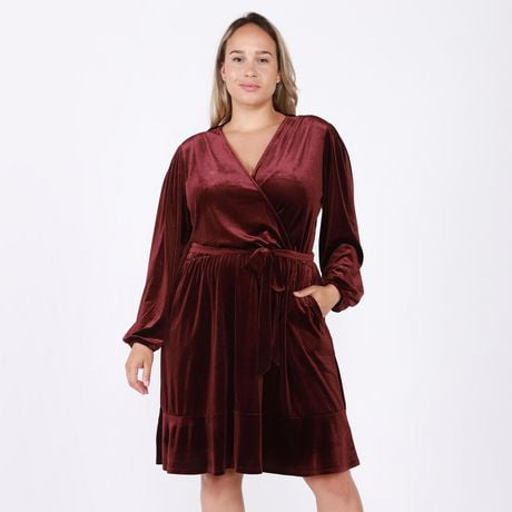 Devoted Women’s Plus size Ruffled Hem Velvet Wrap Dress - Walmart.ca
