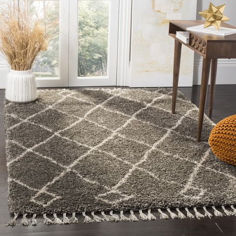 Click here for Safavieh Moroccan Fringe Lavern Geometric Shag Are... prices