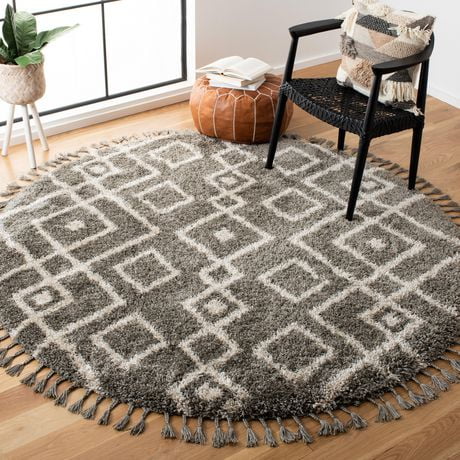 Click here for Safavieh Moroccan Fringe Shag Janella Geometric Ar... prices